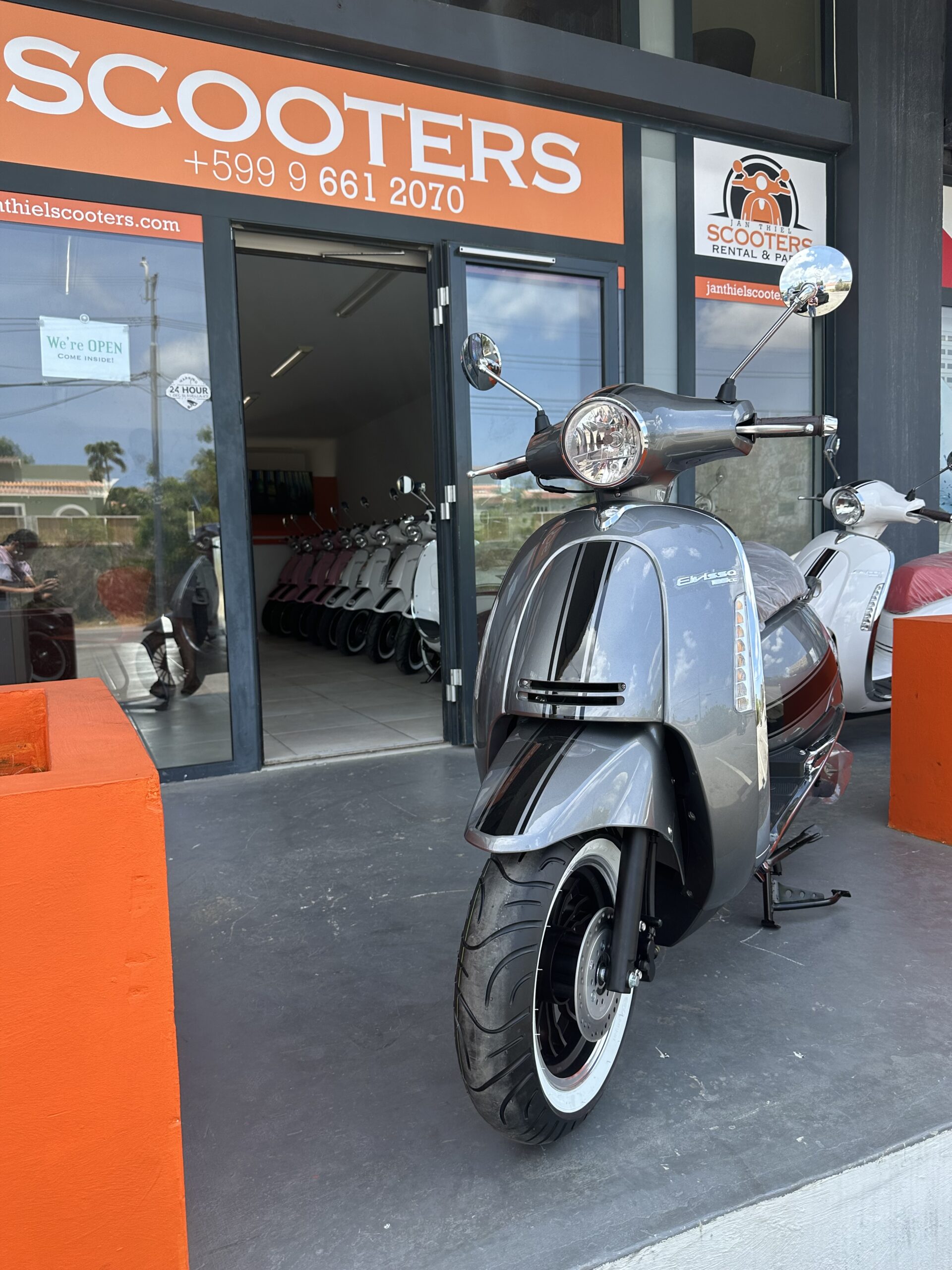 Gray Eivissa 125CC Scooter 2024 - Janthiel Scooters