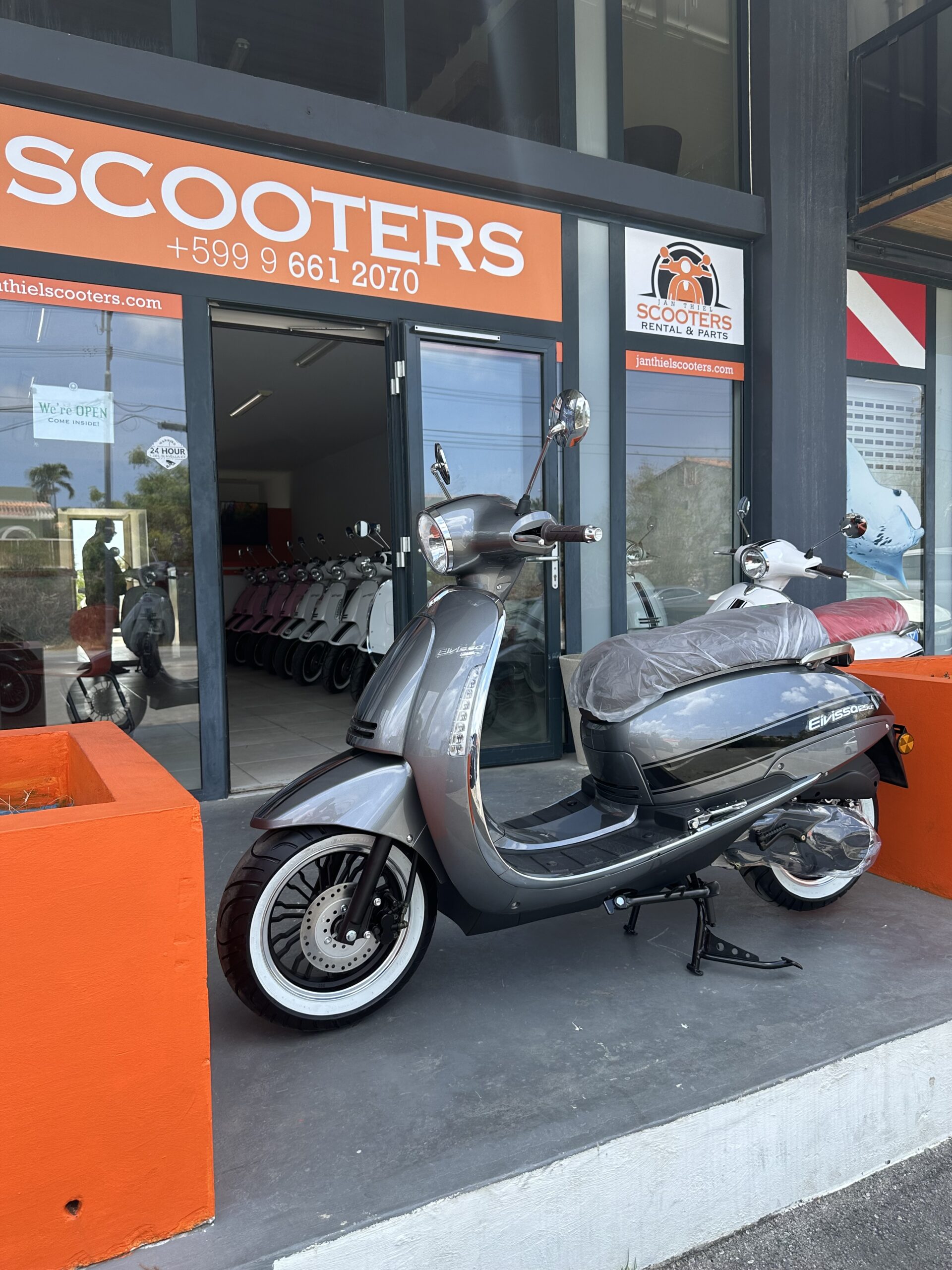 Gray Eivissa 125CC Scooter 2024 - Janthiel Scooters